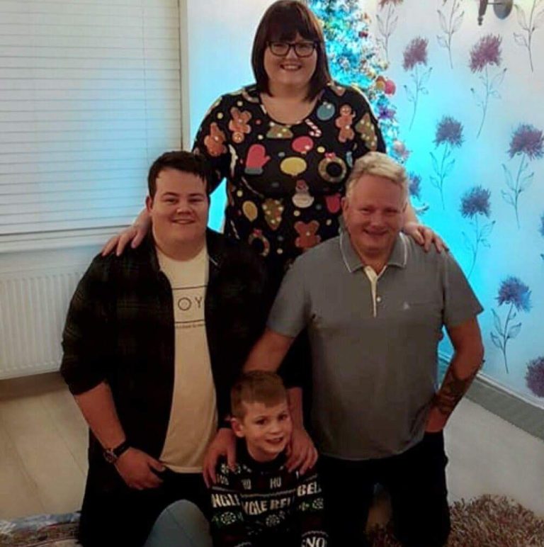 Jab 7 - Colin Griffiths with son Sam Griffiths daughter Katie Griffiths ...