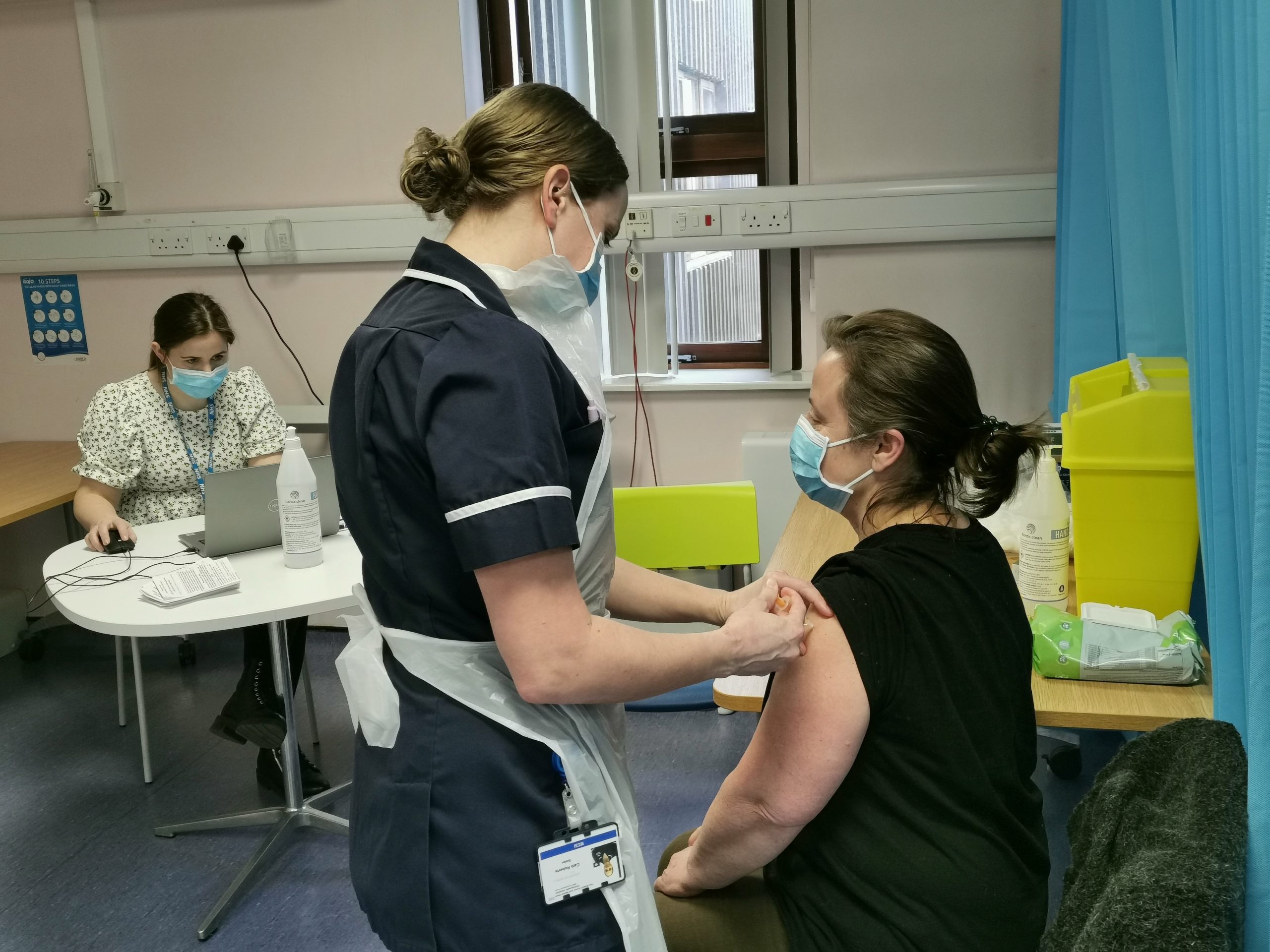 Coronavirus: Vaccination offer for 38 year olds and 39 year olds in ...