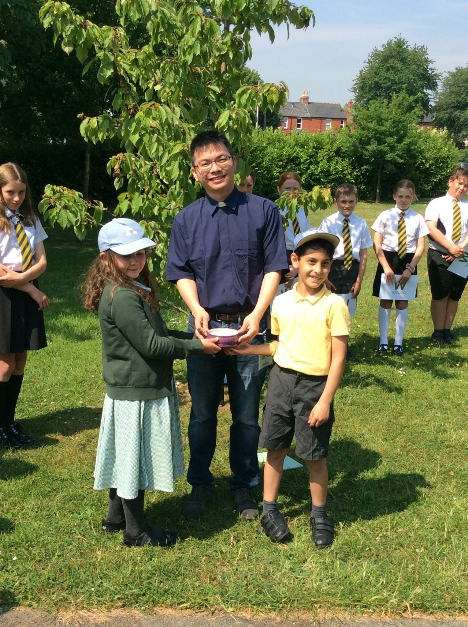 anne frank ceremony at woodside children and father chen and HMD candle ...