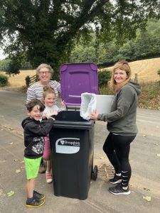 Great Ness and Little Ness volunteer litter pickers praised for efforts ...