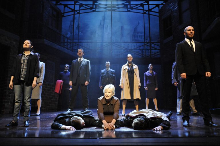 Smash hit musical Blood Brothers returns to Theatre Severn in ...